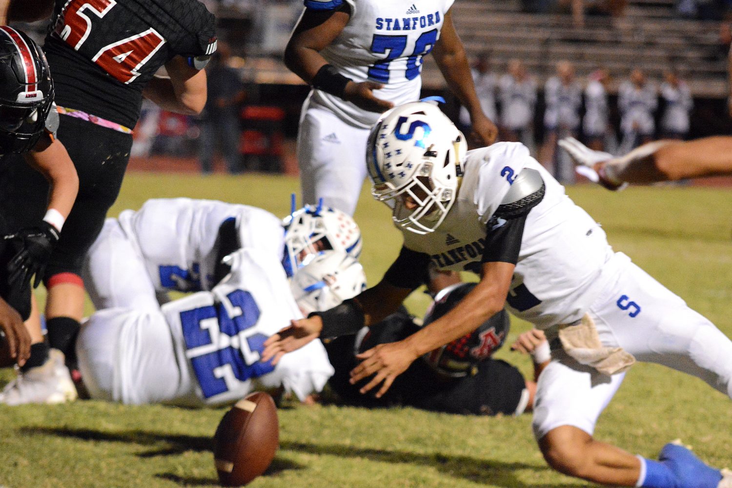 2021 STAMFORD FOOTBALL PREVIEW: Hart brings new schemes, same high ...